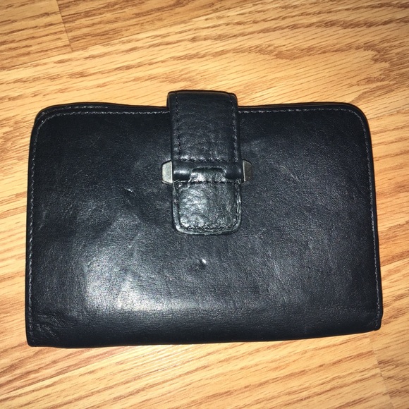 Pelle Studio | Bags | Clearance Pelle Studio Wallet | Poshmark